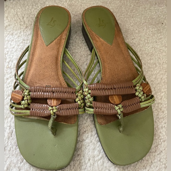 Life Stride | Shoes | Life Stride Leather Sandals | Poshmark